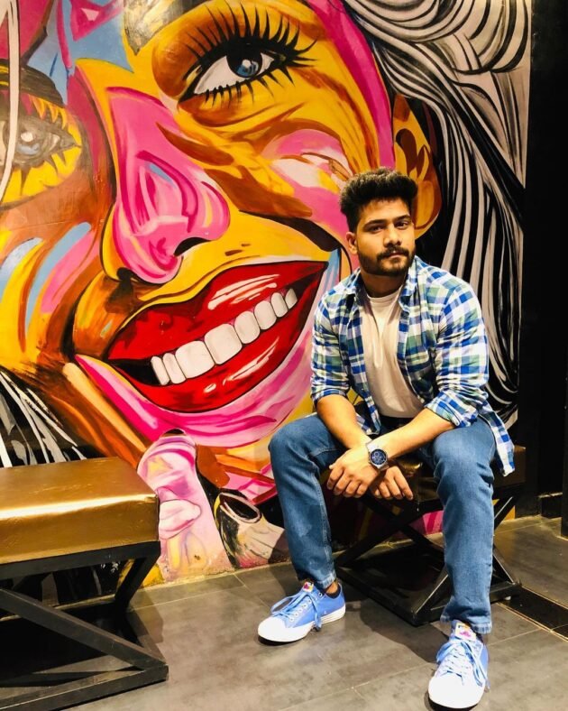 Neetesh Praliya Biography, Lifestyle, Vlogs, Gym, Wife, Gf, Girlfriend ...