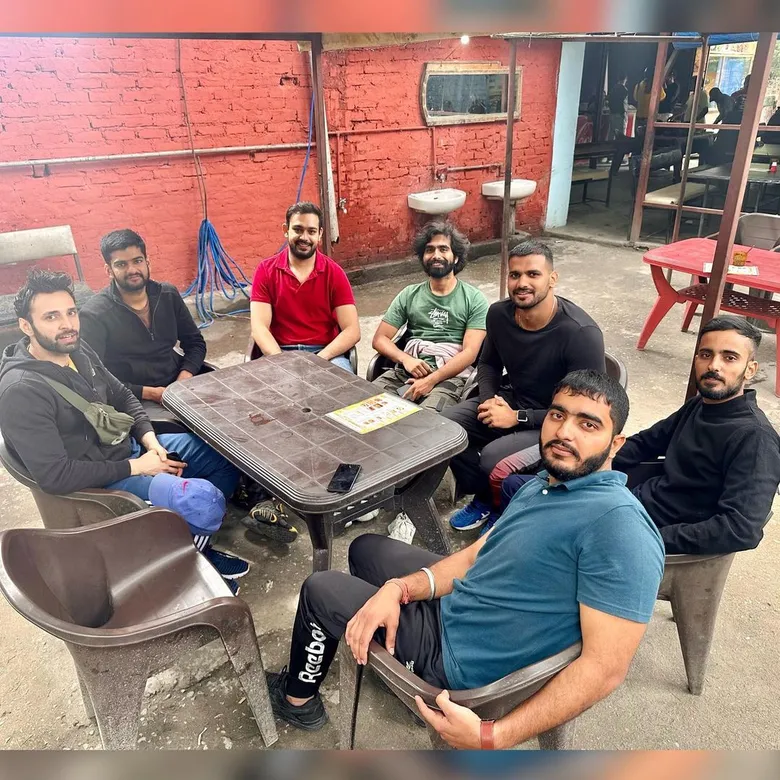 Paramvir Beniwal (Passenger Paramvir) Biography, Age, Height, family ...