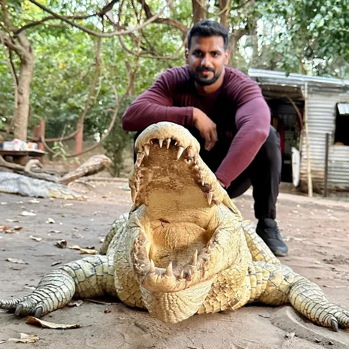 Paramvir Beniwal (Passenger Paramvir) Biography, Age, Height, family ...